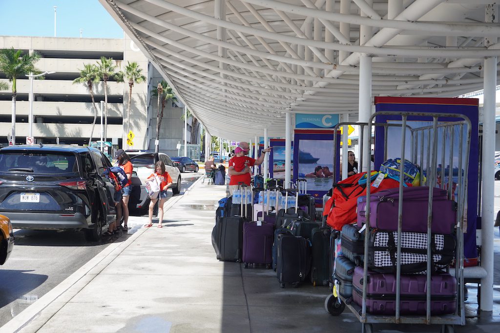 WHAT’S THE DISNEY CRUISE EMBARKATION DAY LOOK LIKE?