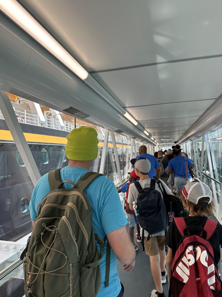 WHAT’S THE DISNEY CRUISE EMBARKATION DAY LOOK LIKE?